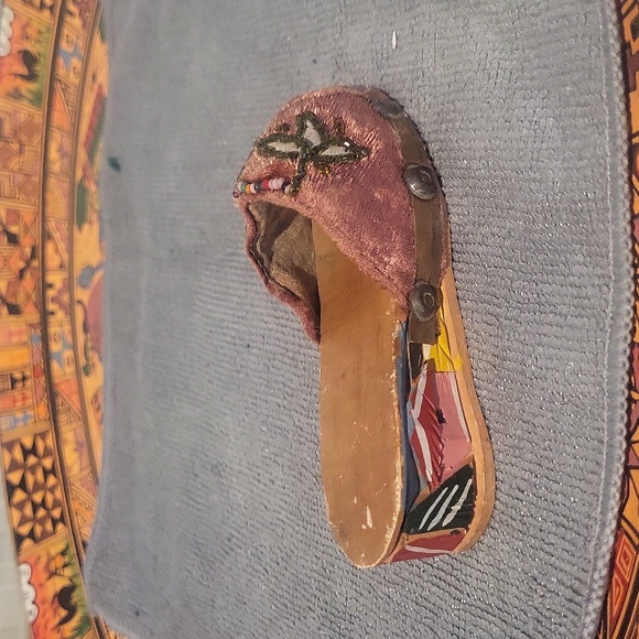not branded | Other | Vintage 95s Hand Carved And Painted In The ...